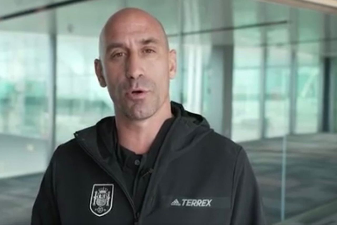 Luis Rubiales renuncia à presidência da Federação Espanhola